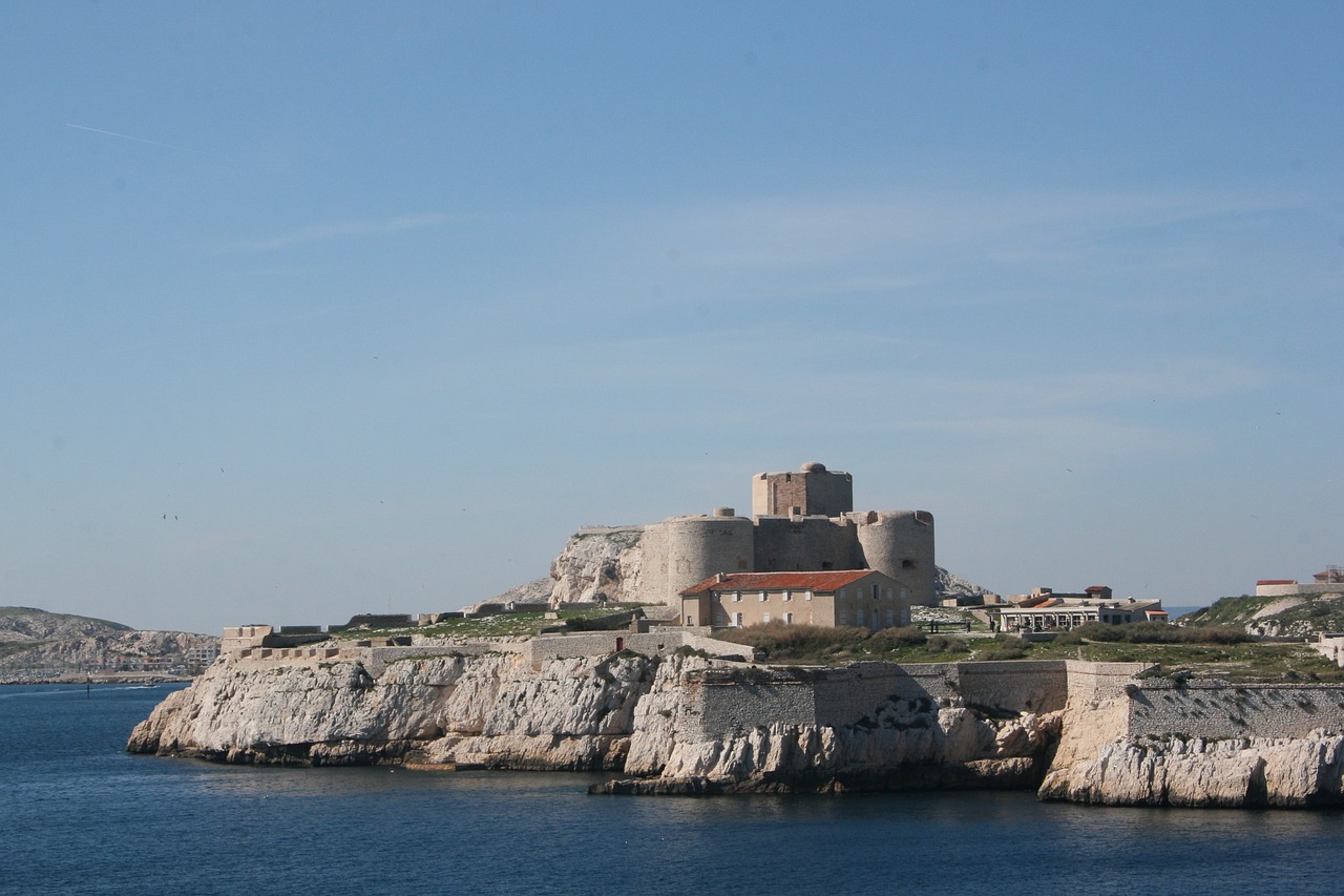 Beyond Paris: the most beautiful buildings in France - Travel Pleasing